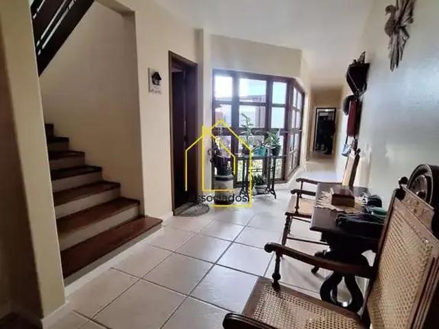 Casa / Sobrado para Venda em Pelotas/RS Centro 3 Quartos