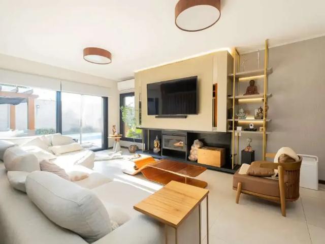 Casa / Sobrado para Venda em Pelotas/RS Centro 4 Quartos