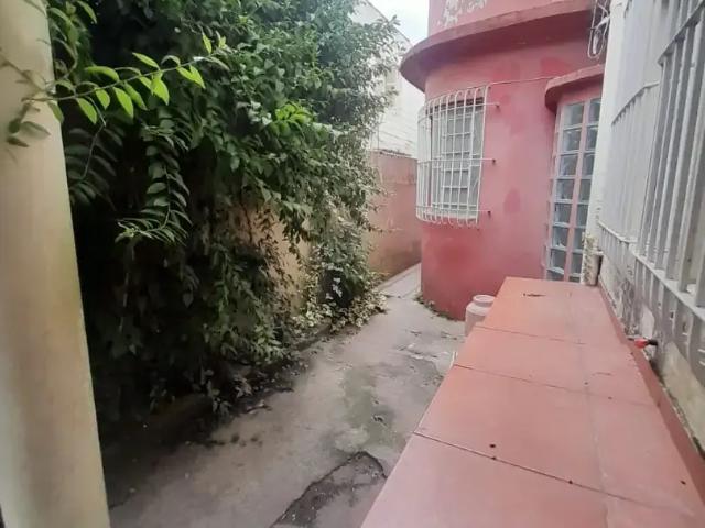 Casa / Sobrado para Venda em Pelotas/RS Centro 4 Quartos