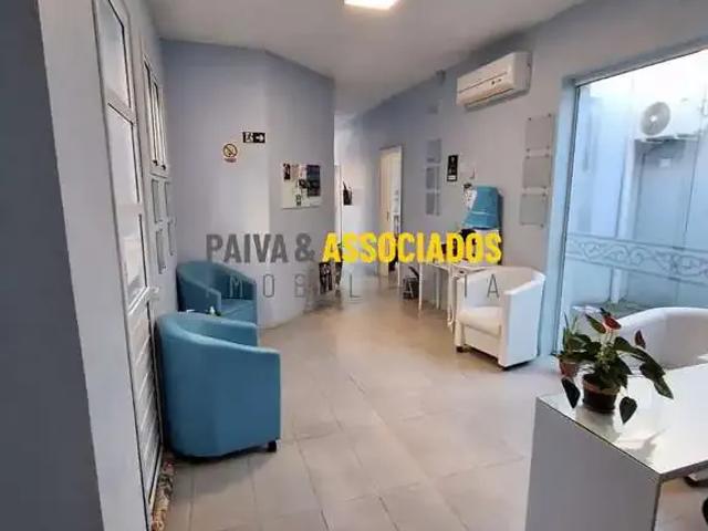 Casa / Sobrado para Venda em Pelotas/RS Centro 8 Quartos
