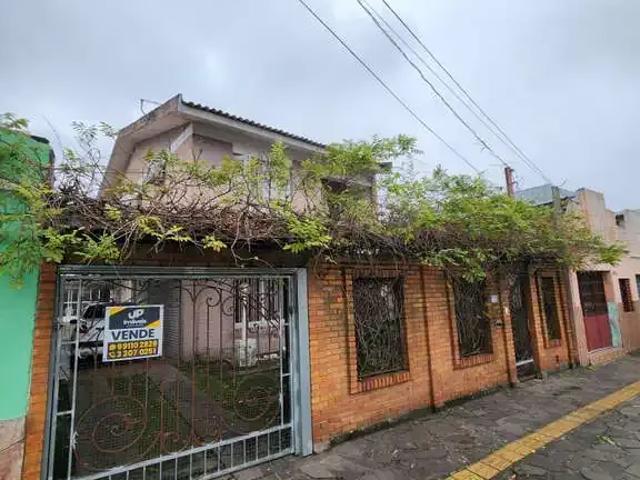 Casa / Sobrado para Venda em Pelotas/RS Areal 3 Quartos