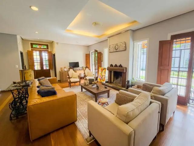 Casa / Sobrado para Venda em Pelotas/RS Areal 3 Quartos