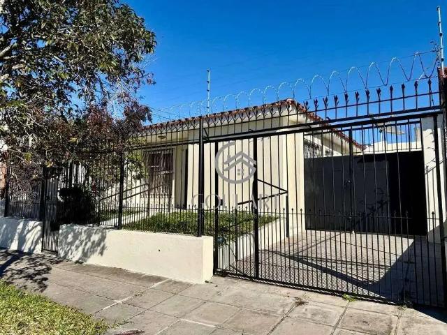 Casa / Sobrado para Venda em Pelotas/RS Areal 3 Quartos