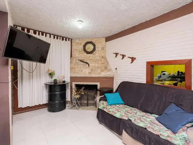 Casa / Sobrado para Venda em Pelotas/RS Areal 2 Quartos