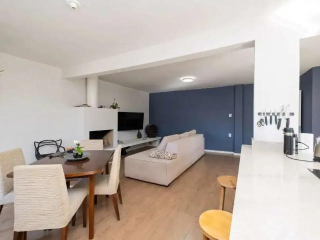 Casa / Sobrado para Venda em Pelotas/RS Areal 4 Quartos