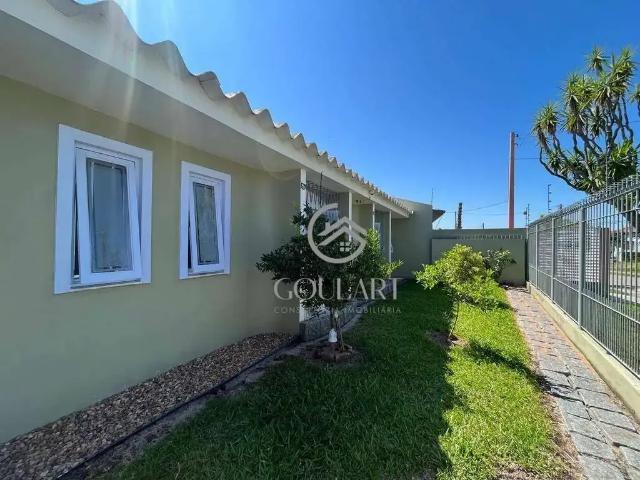 Casa / Sobrado para Venda em Pelotas/RS Areal 4 Quartos