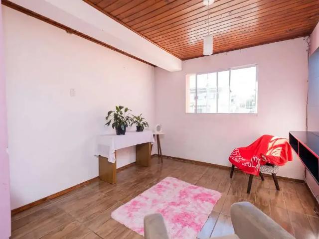 Casa / Sobrado para Venda em Pelotas/RS Areal 4 Quartos