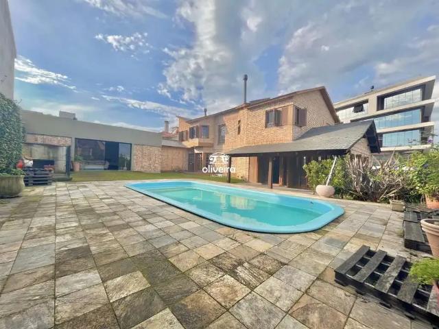 Casa / Sobrado para Venda em Pelotas/RS Areal 5 Quartos