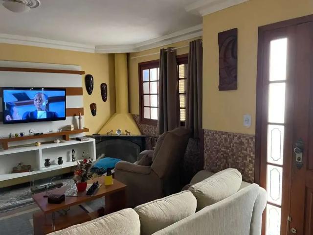 Casa / Sobrado para Venda em Pelotas/RS Areal 5 Quartos