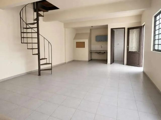 Casa / Sobrado para Venda em Pelotas/RS Fragata 4 Quartos