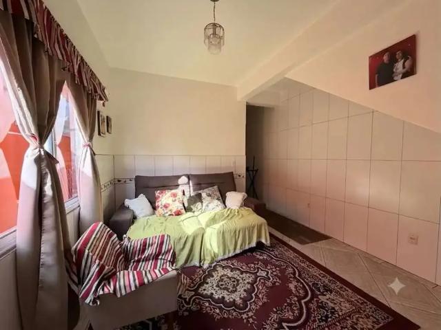 Casa / Sobrado para Venda em Pelotas/RS Fragata 4 Quartos