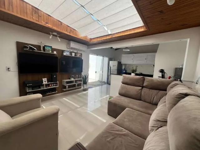 Casa / Sobrado para Venda em Pelotas/RS Fragata 2 Quartos