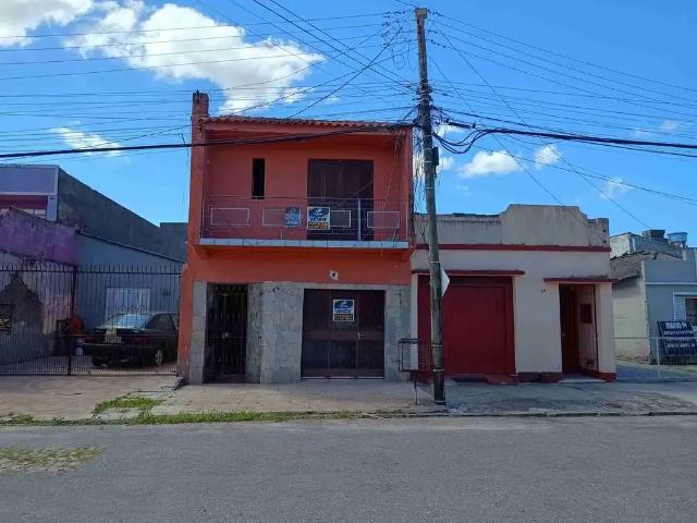 Casa / Sobrado para Venda em Pelotas/RS Fragata 3 Quartos