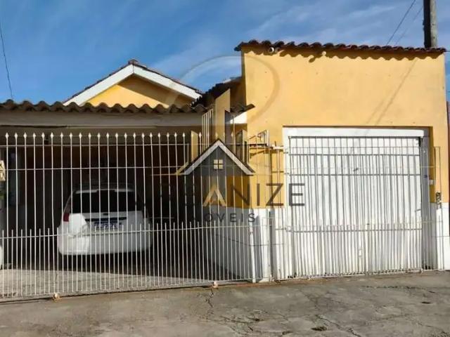 Casa / Sobrado para Venda em Pelotas/RS Fragata 3 Quartos