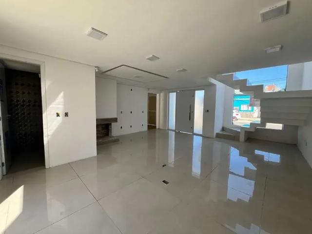 Casa / Sobrado para Venda em Pelotas/RS Fragata 3 Quartos