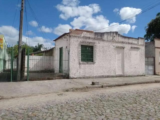 Casa / Sobrado para Venda em Pelotas/RS Fragata 3 Quartos