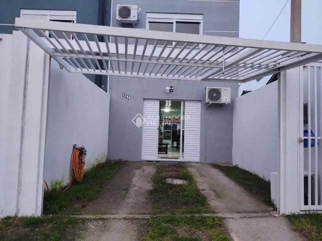 Casa / Sobrado para Venda em Pelotas/RS Laranjal 2 Quartos