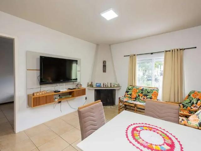 Casa / Sobrado para Venda em Pelotas/RS Laranjal 2 Quartos