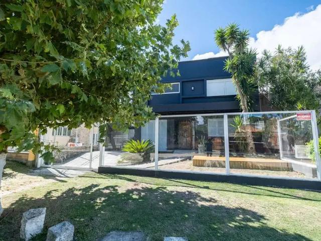 Casa / Sobrado para Venda em Pelotas/RS Laranjal 4 Quartos