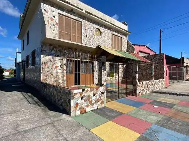 Casa / Sobrado para Venda em Pelotas/RS São Gonçalo 5 Quartos