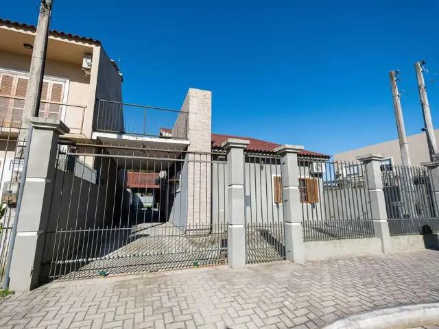 Casa / Sobrado para Venda em Pelotas/RS Recanto de Portugal 2 Quartos