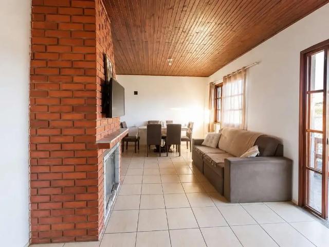Casa / Sobrado para Venda em Pelotas/RS Três Vendas 3 Quartos