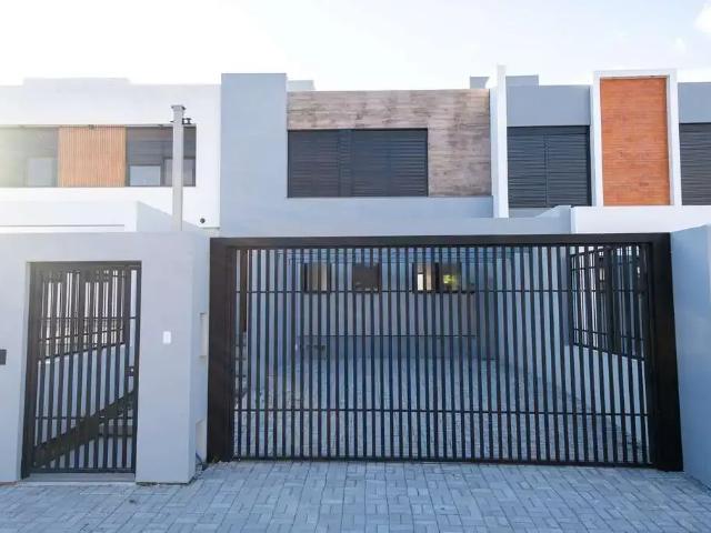 Casa / Sobrado para Venda em Pelotas/RS Três Vendas 3 Quartos