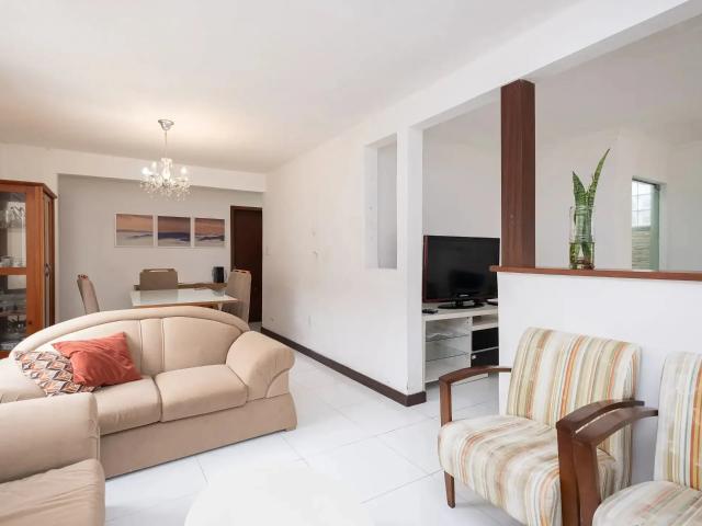Casa / Sobrado para Venda em Pelotas/RS Três Vendas 3 Quartos