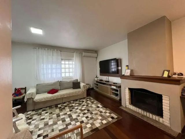 Casa / Sobrado para Venda em Pelotas/RS Três Vendas 3 Quartos