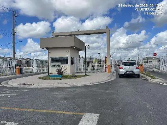 Casa / Sobrado para Venda em Pelotas/RS Três Vendas 2 Quartos