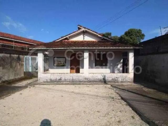 Casa / Sobrado para Venda em Peruíbe/SP Centro 2 Quartos