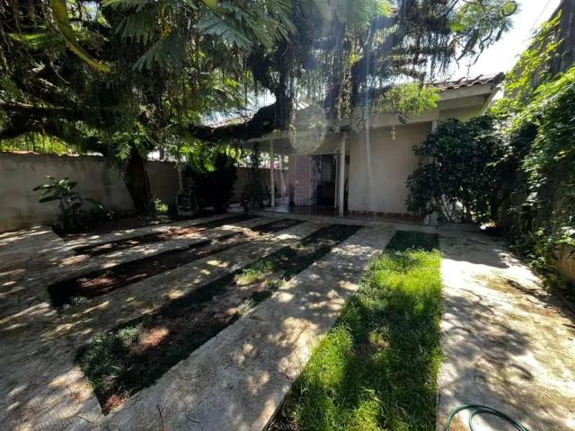 Casa / Sobrado para Venda em Peruíbe/SP Centro 2 Quartos