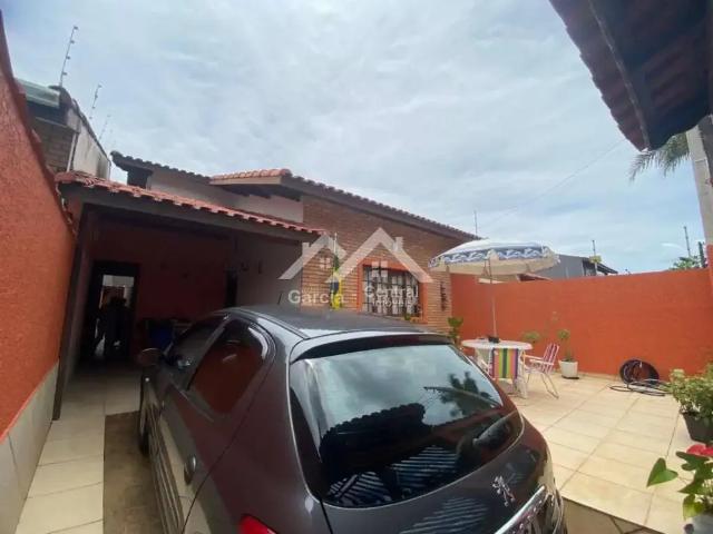 Casa / Sobrado para Venda em Peruíbe/SP Centro 3 Quartos