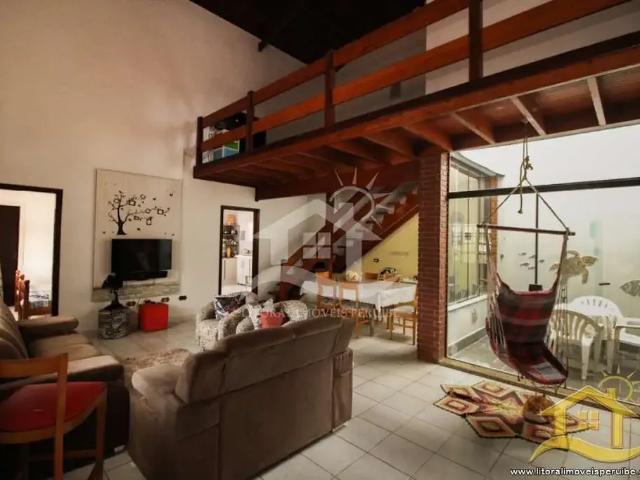 Casa / Sobrado para Venda em Peruíbe/SP Centro 3 Quartos