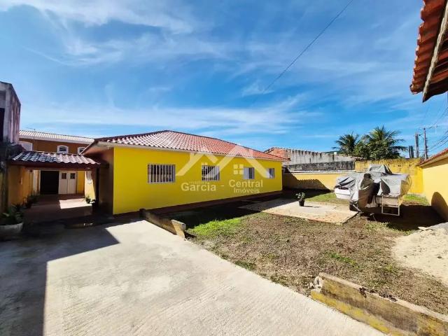 Casa / Sobrado para Venda em Peruíbe/SP Centro 3 Quartos