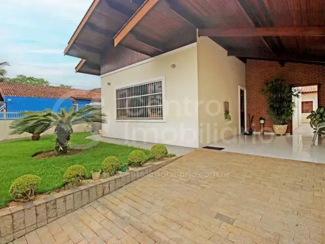 Casa / Sobrado para Venda em Peruíbe/SP Centro 3 Quartos