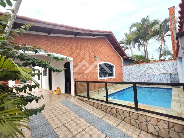 Casa / Sobrado para Venda em Peruíbe/SP Centro 3 Quartos