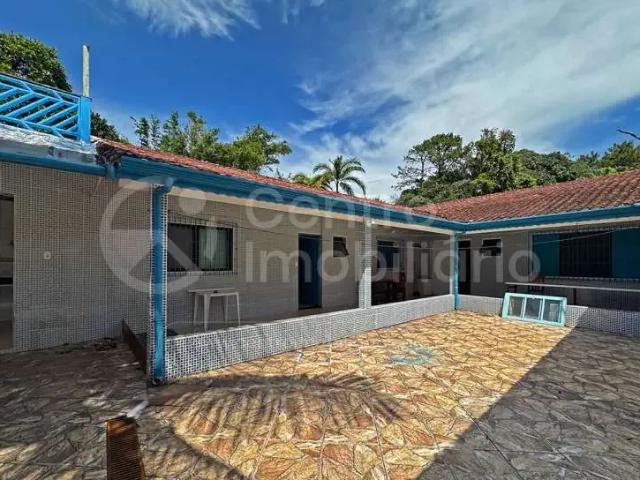 Casa / Sobrado para Venda em Peruíbe/SP Centro 3 Quartos