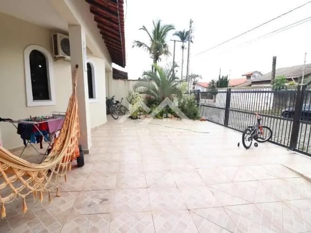 Casa / Sobrado para Venda em Peruíbe/SP Centro 3 Quartos