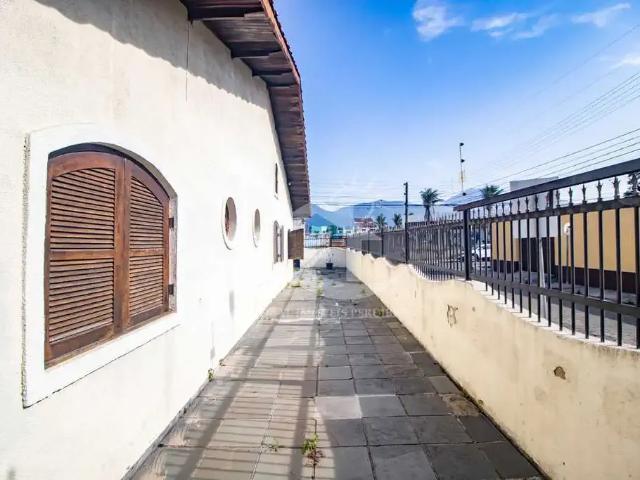 Casa / Sobrado para Venda em Peruíbe/SP Centro 3 Quartos
