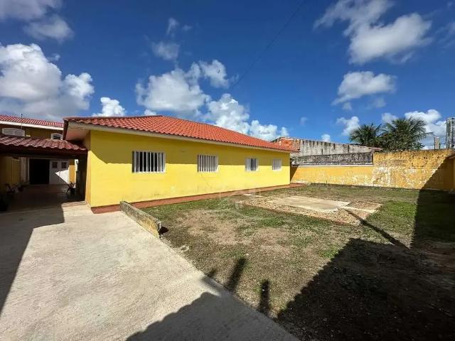 Casa / Sobrado para Venda em Peruíbe/SP Centro 3 Quartos