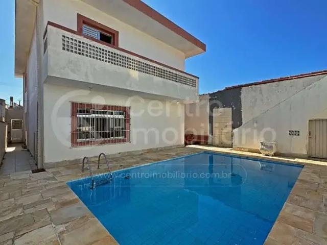 Casa / Sobrado para Venda em Peruíbe/SP Centro 3 Quartos