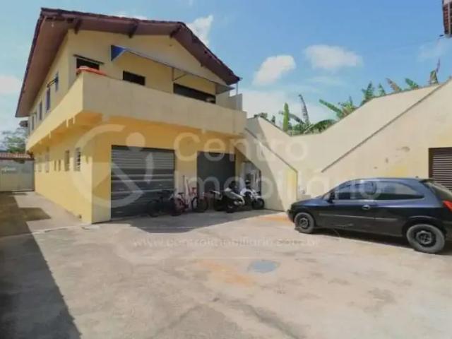 Casa / Sobrado para Venda em Peruíbe/SP Centro 3 Quartos