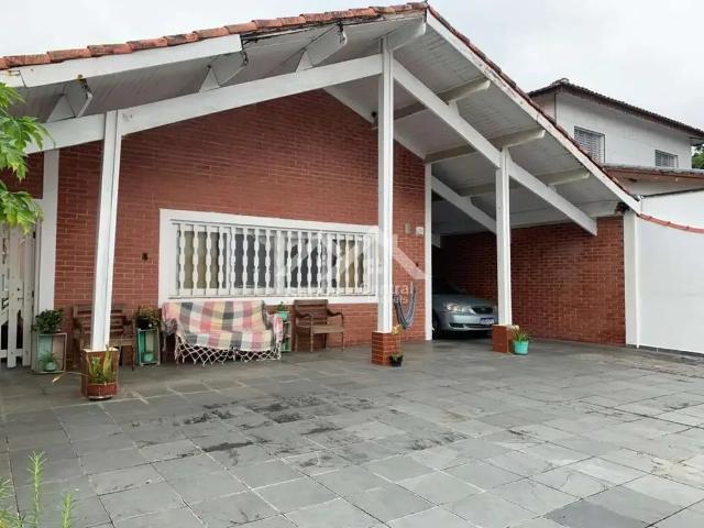 Casa / Sobrado para Venda em Peruíbe/SP Centro 3 Quartos
