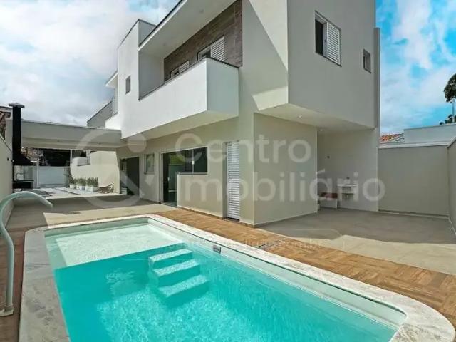 Casa / Sobrado para Venda em Peruíbe/SP Centro 3 Quartos
