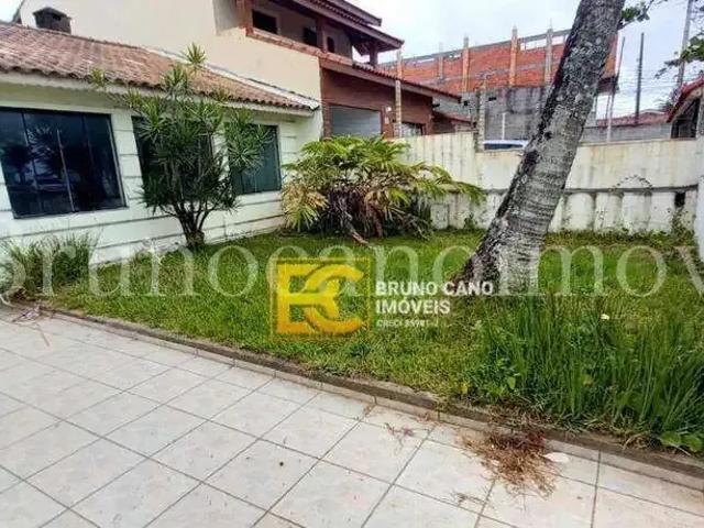 Casa / Sobrado para Venda em Peruíbe/SP Centro 3 Quartos