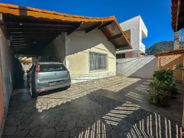 Casa / Sobrado para Venda em Peruíbe/SP Centro 3 Quartos
