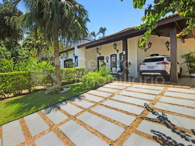 Casa / Sobrado para Venda em Peruíbe/SP Centro 4 Quartos