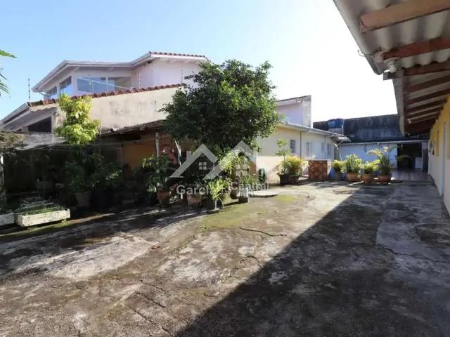 Casa / Sobrado para Venda em Peruíbe/SP Centro 4 Quartos