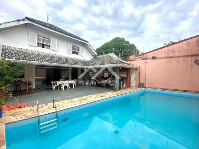 Casa / Sobrado para Venda em Peruíbe/SP Centro 4 Quartos